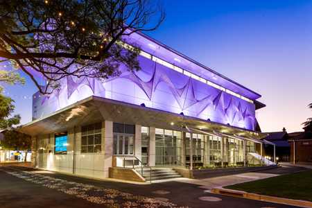 Community & Entertainment - Zauner